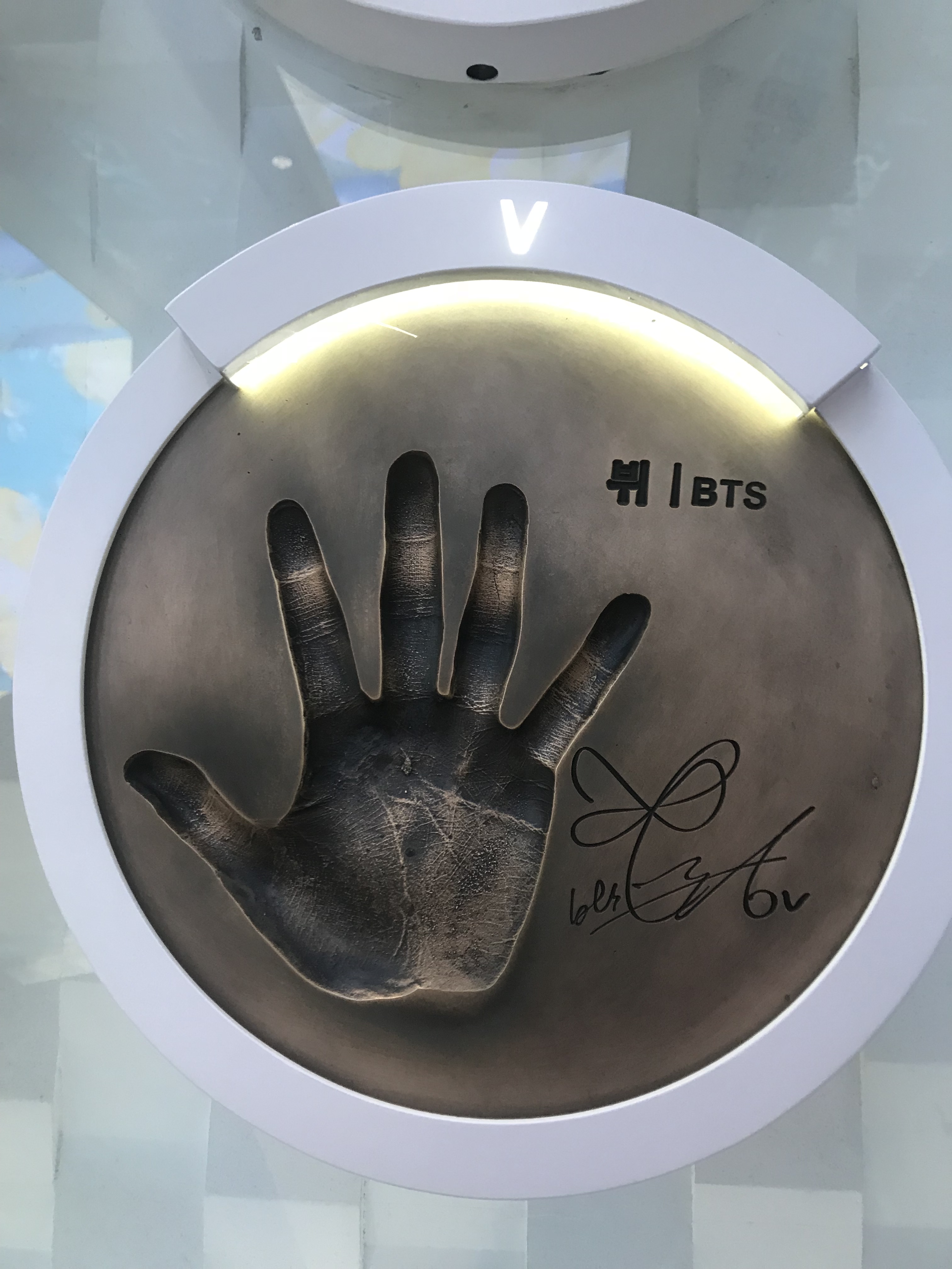 Lotte Duty Free Star Avenue - BTS Handprints (How to go and what to ...