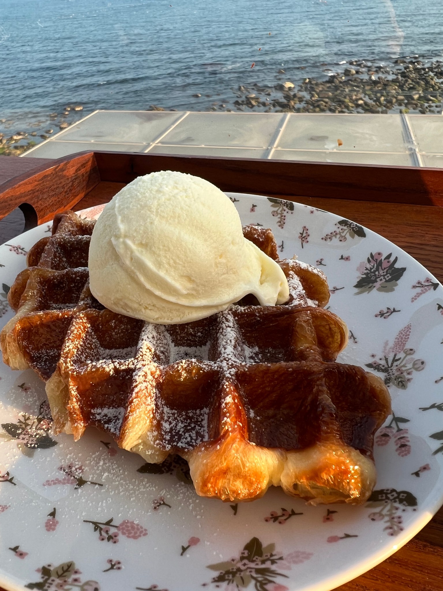 Cafe Rooftop (카페루프탑) - Cafe by the beach (How to go and what to expect ...