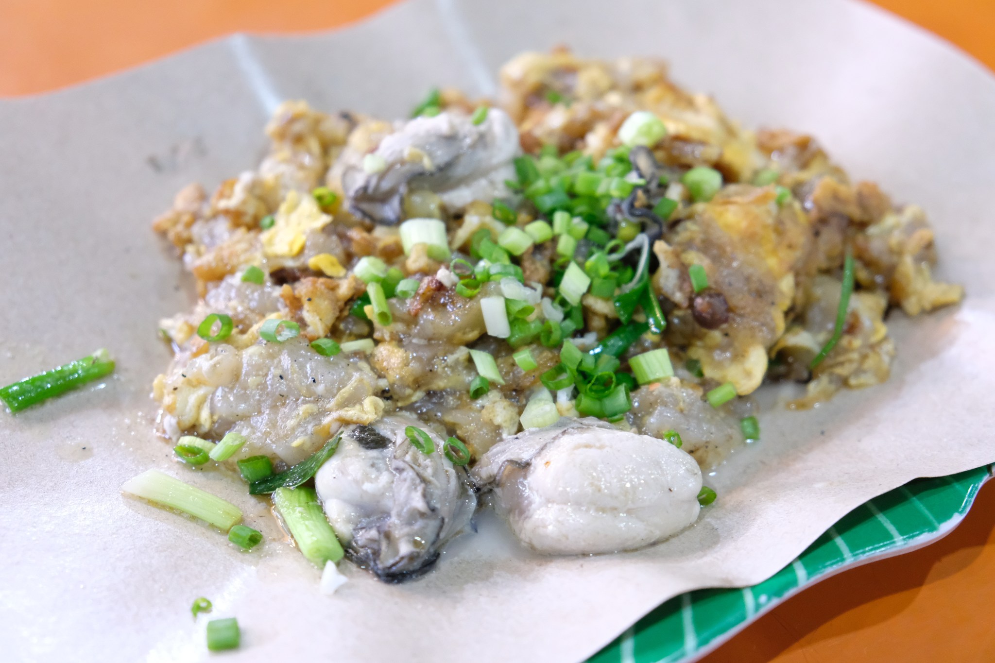 Maxwell Hawker Centre / Food Centre (What to expect) - The Traveling Star