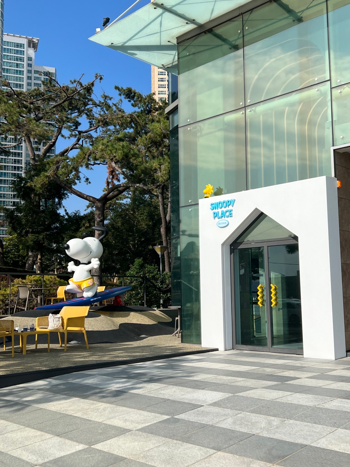 Snoopy Place Cafe (How to go, what to expect) - The Traveling Star