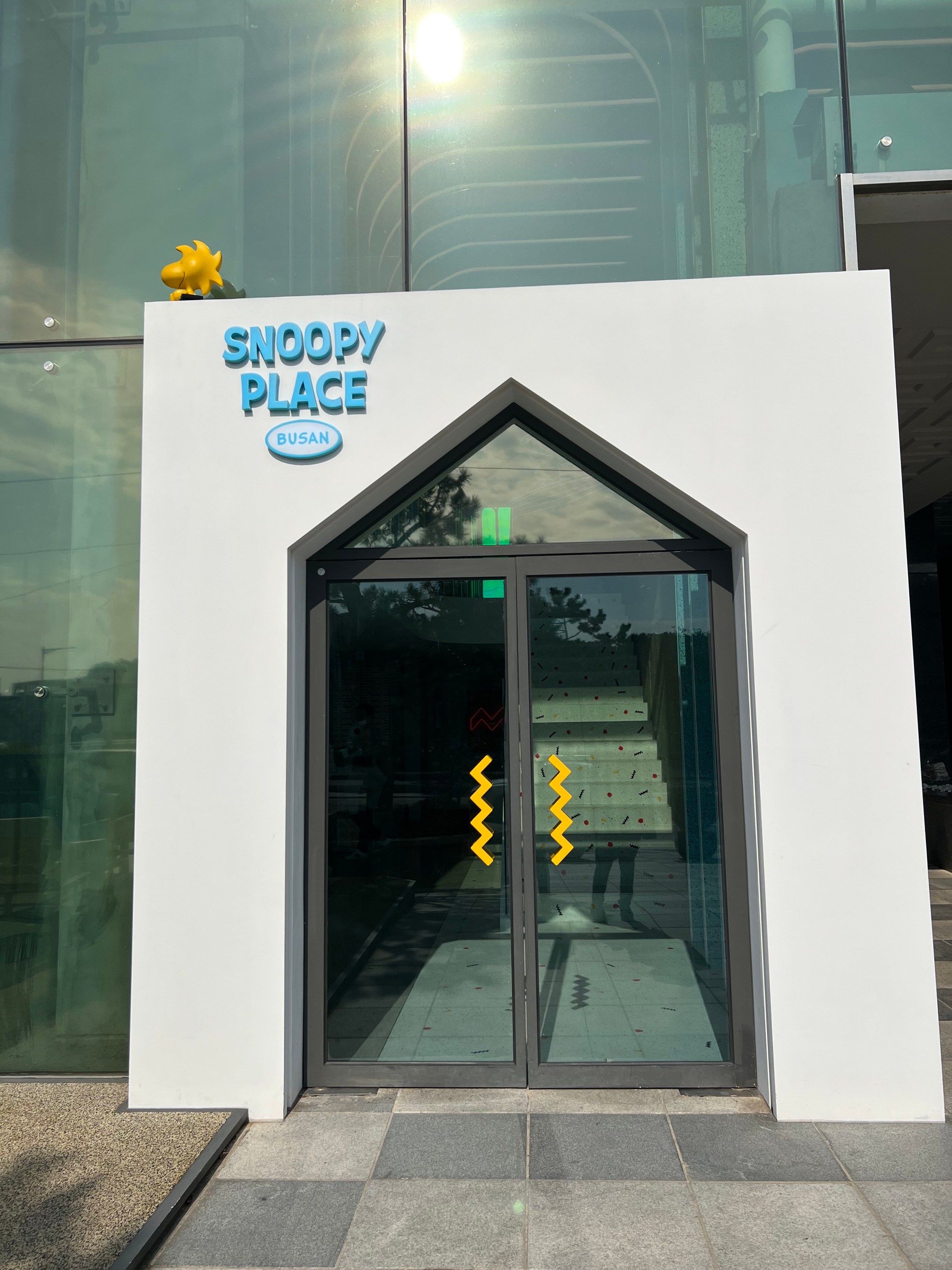 Snoopy Place Cafe (How to go, what to expect) - The Traveling Star