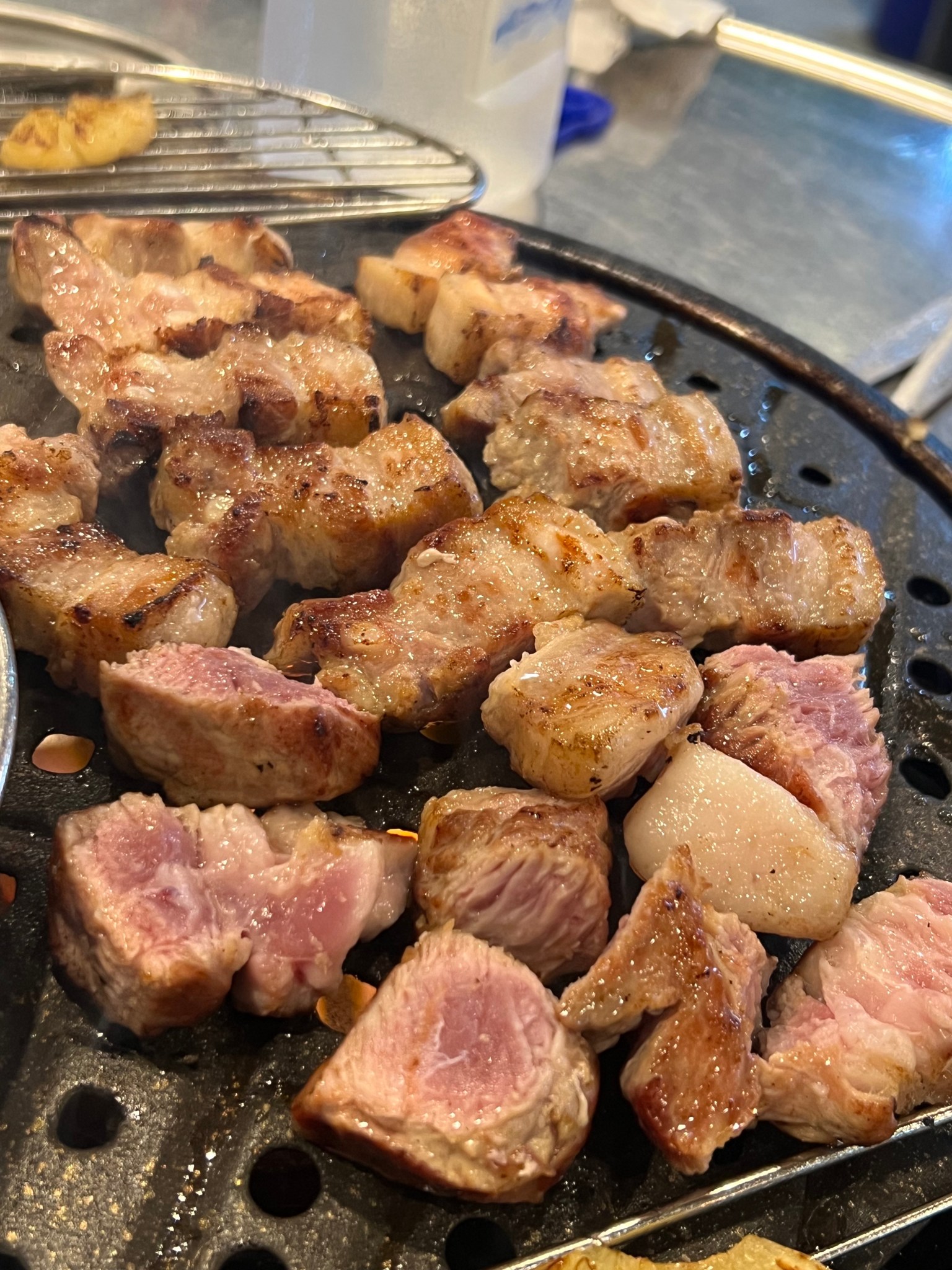 돼지특별시 - good cheesy volcano kimchi fried rice (How to go, what to ...