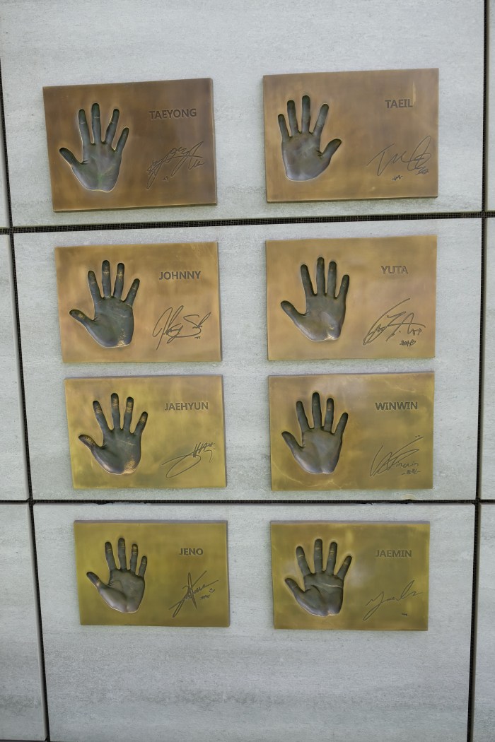 Starfield COEX Mall - SM / NCT Artists handprints! (How to go, what to ...